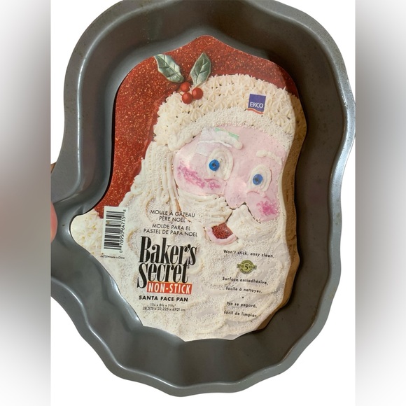 bakers secret | Kitchen | Vintage Bakers Secret Santa Face Cake Pan ...
